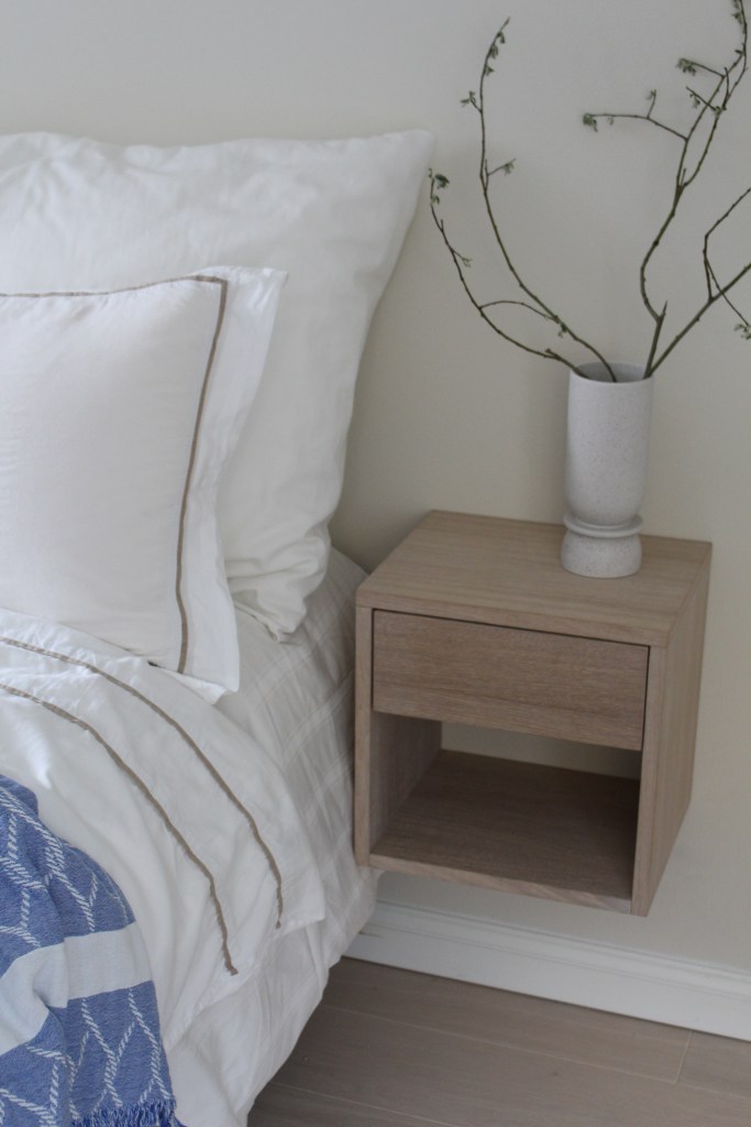 Madison vegghengt nattbord – Proni Design